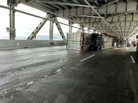 Bay Bridge Big Rig Crash Snarls Commute As Storm Pounds Bay Area