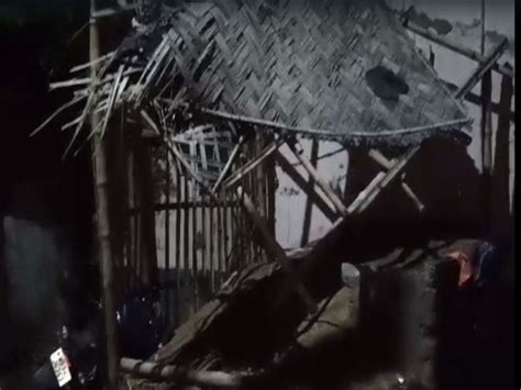 Wb Panchayat Polls Clash Breaks Out Between Tmc And Congress Workers