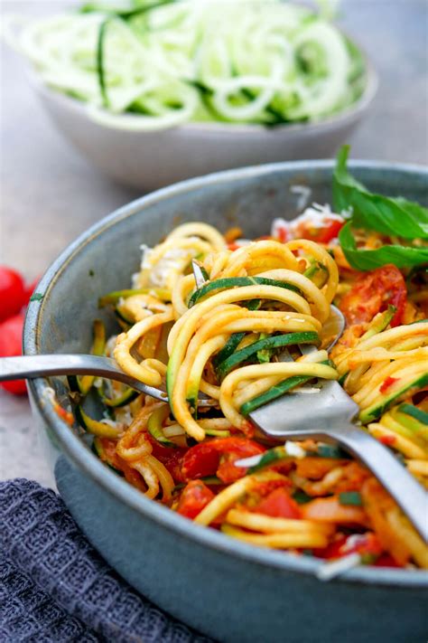 Zucchini Spaghetti In Cremiger Sauce Zoodles
