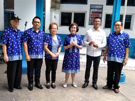 Dua Tenaga Pendidik Yayasan Methodist Binjai Terima Cincin Emas