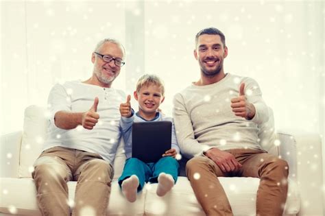 Família Geração Tecnologia E Conceito De Pessoas Sorrindo Pai