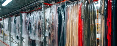 Container Garments On Hanger What Are They Savino Del Bene