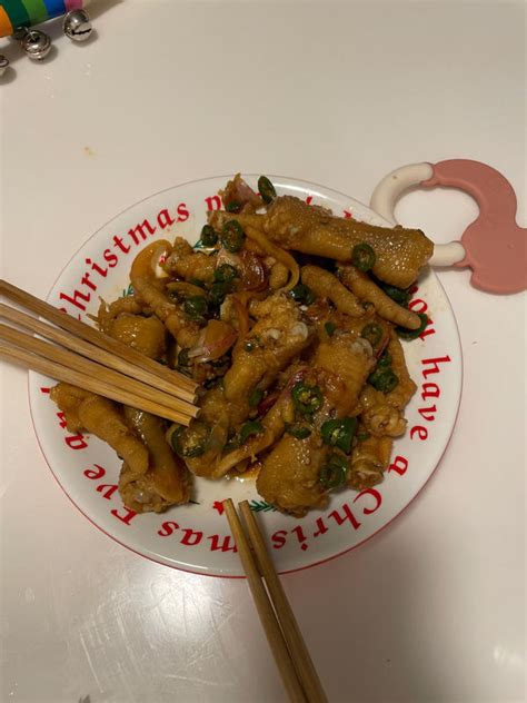 【🍋柠檬百香果🌶️酸辣网红鸡爪图片】洋葱冲下厨房
