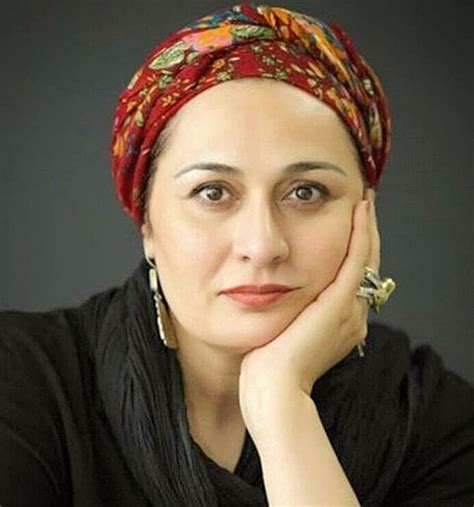 شستن مرده‌ها توسط بازیگر زن مشهور سینما و تلویزیون در غسالخانه بهشت