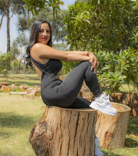 Karly Browm Cam Model Free Live Sex Show And Chat Stripchat