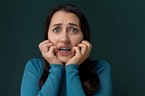 Premium Photo Woman With A Surprised Expression
