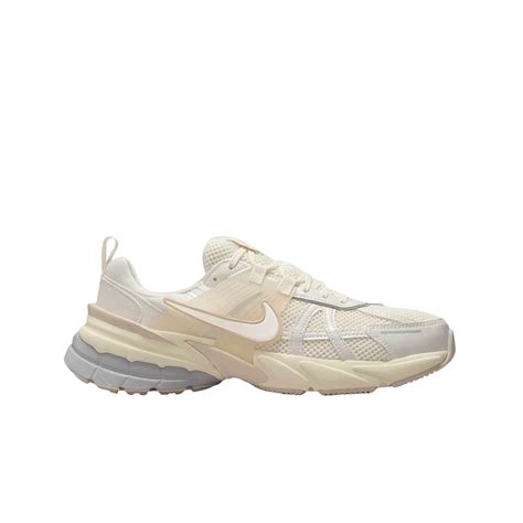 W 나이키 V2k 런 페일 아이보리 코코넛 밀크 Nike Kream
