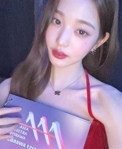 Blip 장원영 보정사진