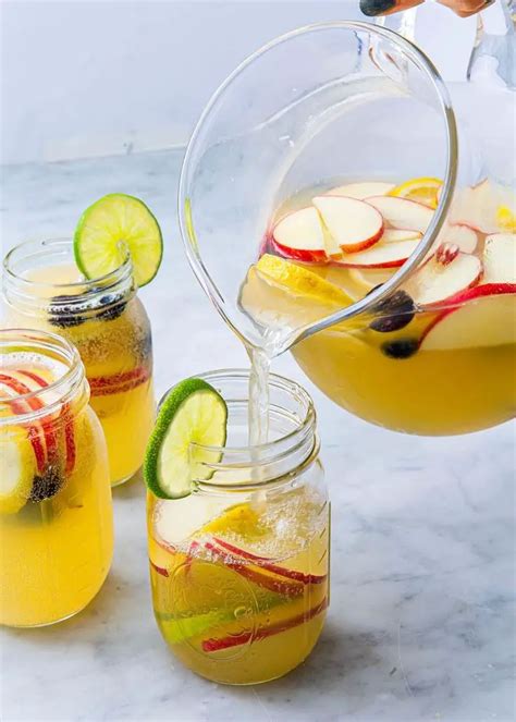 25 Delicious Wedding Punch Recipes For Your Special Day