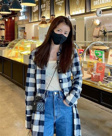 패션엔 이시영 평범한 체크는 No 힙하게 입는 격자무늬 빈티지 체크룩