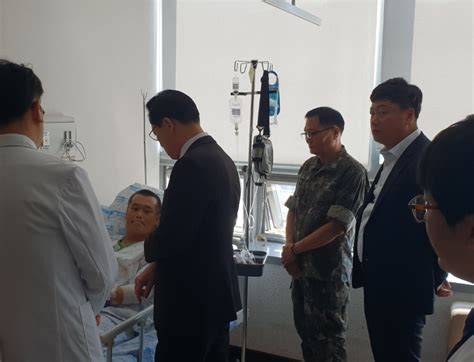 송영무 장병의 희생을 마주 할 때마다 많은 감정이 교차합니다 국방부 장관으로서 무거운 책임을 느끼기