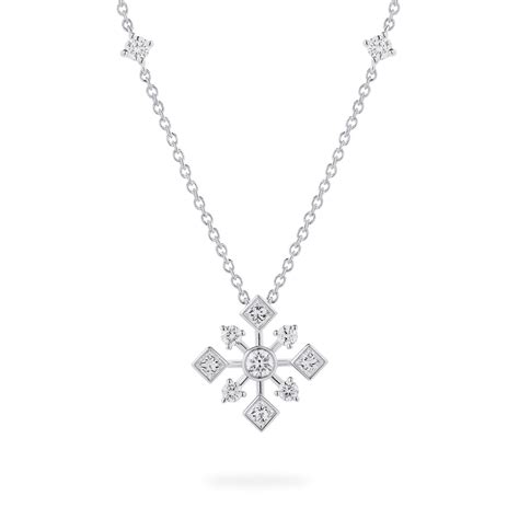 Bijoux Birks 18ct White Gold 058ct Diamond Snowflake Pendant