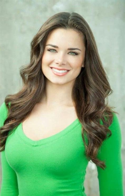 Stunningly Beautiful Brunette Girl Beautiful Eyes Beautiful Smile