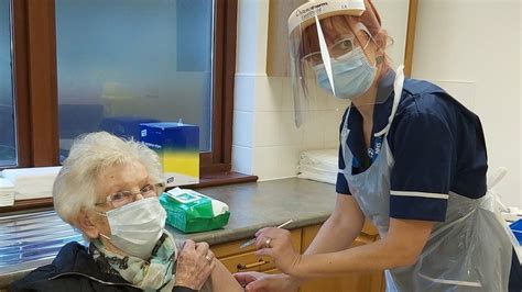 Covid Vaccine Wales Has Delivered 70 000 Of 275 000 Doses BBC News