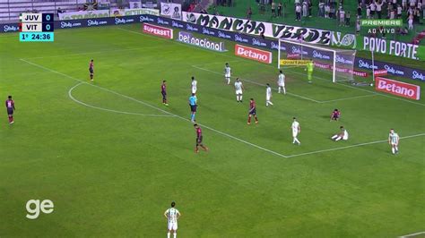 Vídeo Aos 24 Min Do 1º Tempo Chute Dentro Da área Para Fora De