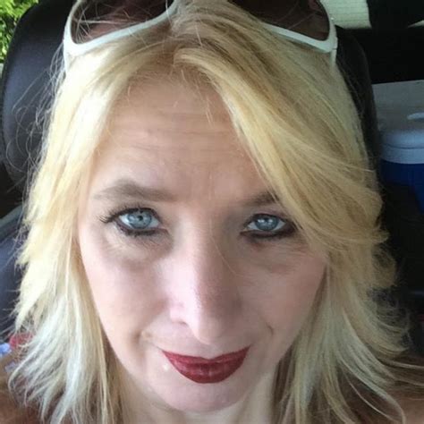 Kelly Wells Net Worth Biography 2022 Stunning Facts You Need To Know