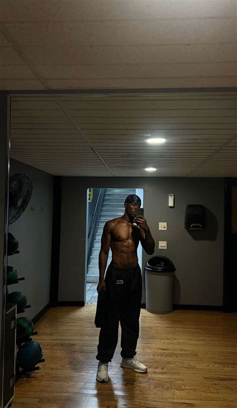 Pin By Alayah Davis On Vision Board Lean Body Men Fit Men Bodies