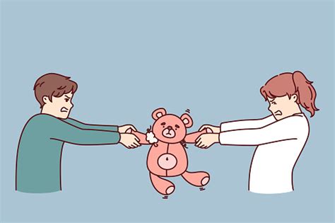 십대 소년과 소녀는 라이벌에게서 장난감을 빼앗기 위해 테디 베어와 놀 권리에 대해 논쟁합니다 소녀에 대한 스톡 벡터 아트 및 기타 이미지 Istock