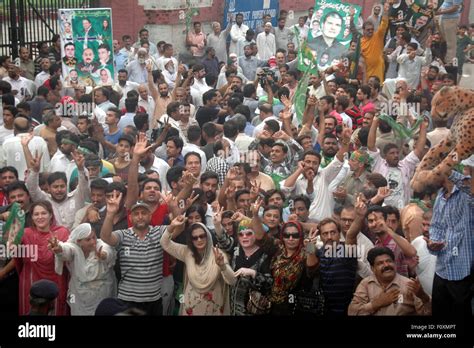 Lahore Pakistan 22nd Aug 2015 Supporters Of The Pakistan Muslim