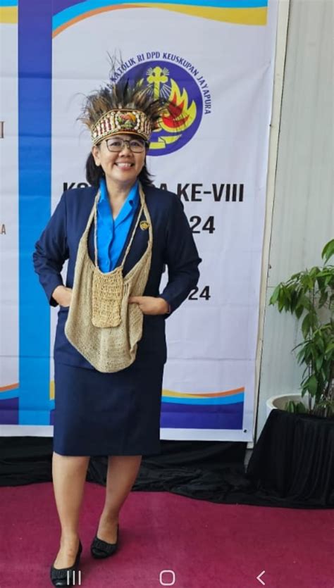 Ketua Presidium Dpp Wanita Katolik Ri Elly Kusumawati Handoko Ibu
