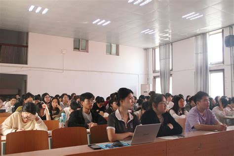 生物与食品学院成功召开入党积极分子培训会 生物与食品学院