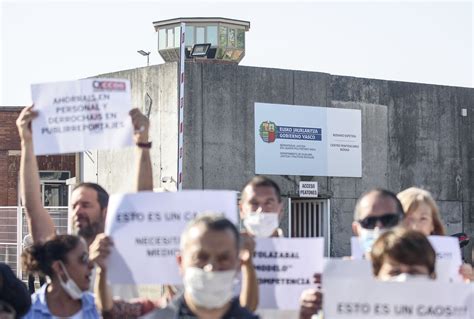 Un Asesino Que Mató A Su Mujer De 83 Puñaladas Lidera Una Revuelta De