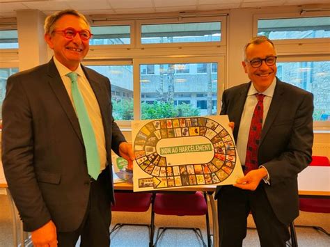 Un Jeu de l oie pour aider à lutter contre le harcèlement à l école