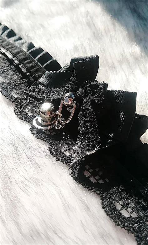 Does Anyone Still Like Decorative Not Tug Proof Ribbon Collars I