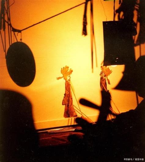 “三尺生绡做戏台，全凭十指逞诙谐。” 哔哩哔哩