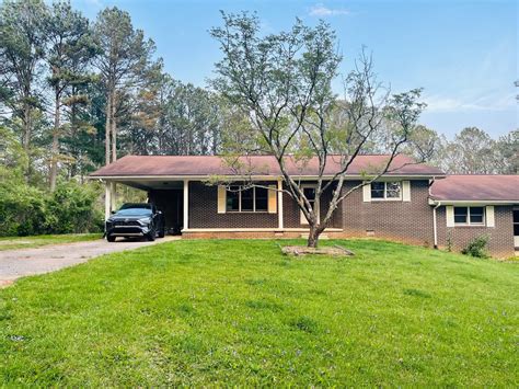 197 Tanasi Dr Copperhill Tn 37317 See Est Value Schools And More