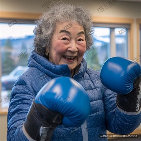 Ai创作图前辈主动训练 退休生活社区 李奶奶 充满活力的晚年生活 延年益寿 文心奶奶 慈祥奶奶 原创高级 方奶奶身边 颐养天年 银发享得天伦乐