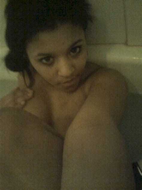 Latina Selfshot Shesfreaky