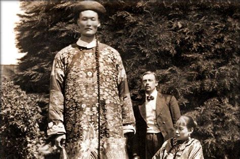 清末老照片：图4为贵族小姐，图7为末代皇后，最后晚清巨人现身