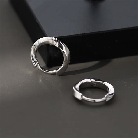 Ring On Earing