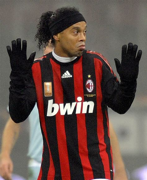 Ronaldinho Confiesa Que Le Va La Marcha