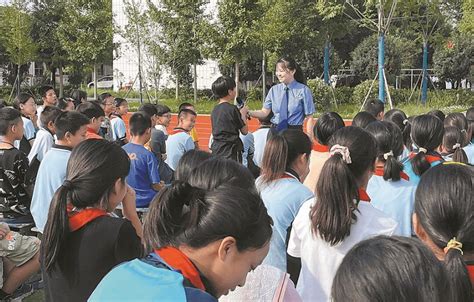 襄阳市检察机关为未成年人撑起“法治蓝天”宣传活动报告