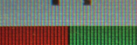 color why do two perfectly adjacent rectangles create black or white