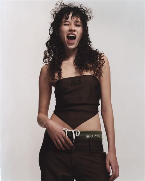Isadora Ribeiro Blow Models