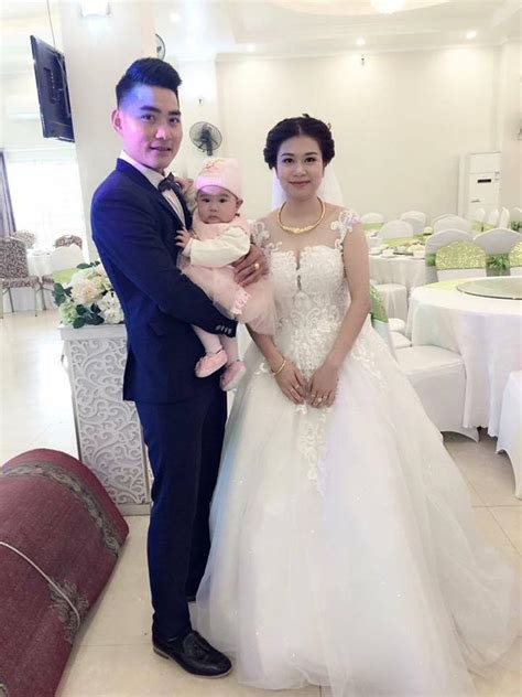 4 Cô Dâu Việt Xinh đẹp Ngực Trần Cho Con Bú Dân Mạng Thốt Lên Đẹp Bất