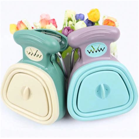 Dog Pet Travel Foldable Pooper Scooper With 1 Roll Decomposable Bags