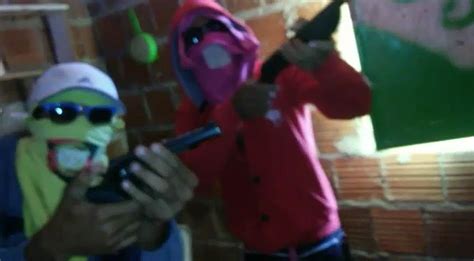 Carnaval De Juazeiro 2016 Jovens Encapuzados E Armados Aparecem Em