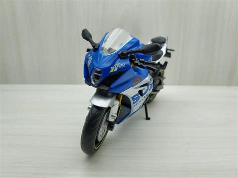 全新盒裝~112~鈴木 Suzuki Gsx R1000r 藍色 重型機車模型 書籍、休閒與玩具 玩具、公仔、桌遊在旋轉拍賣