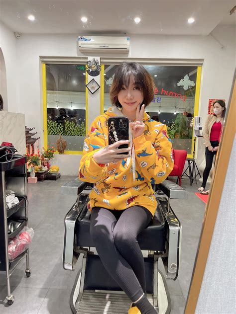 驗出乳癌2期！美女主播「苦撐38次治療」燒光百萬老本救命 時隔3年宣告「復出主播台」近況曝 人生move On