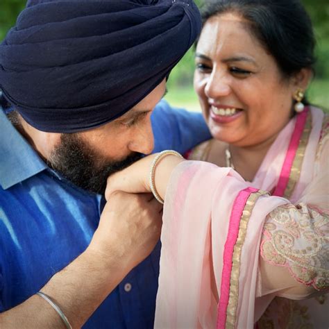 Premium Photo Loving Senior Indian Couple