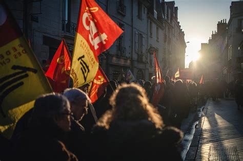 Rien noblige à changer lâge de la retraite POLITIS