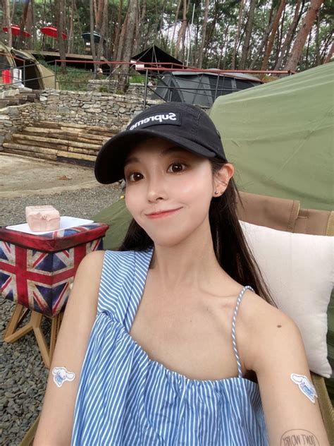 캠핑 안해본 여자 둘이서 첫 캠핑 오똔데 🏕️ 헬리녹스 체어투 And 헬스포츠 김레 텐트 네이버 블로그