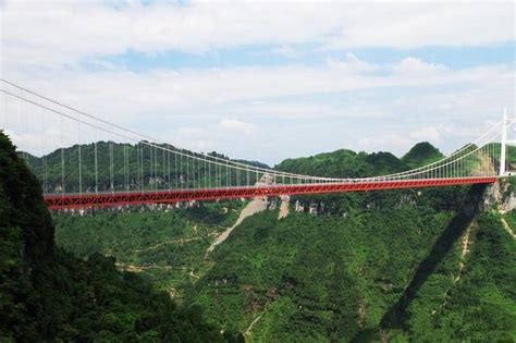 世界特大跨峡谷悬索桥——湖南矮寨大桥，工程造价15亿元 中国砂石骨料网中国砂石网 中国砂石协会官网