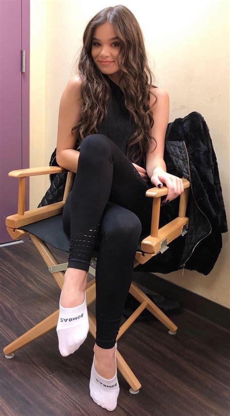 Hailee Steinfeld Rcelebrityfeet
