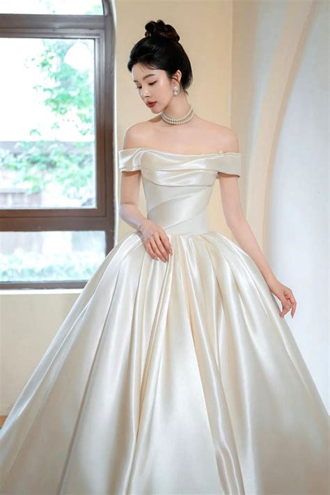Champagne Satin Long Prom Dress Off The Shoulder Formal Evening Dress