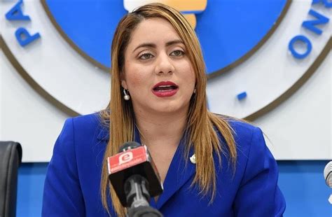 Gloria Reyes Se Pone A Disposición Del Congreso Para Explicar Fraude En